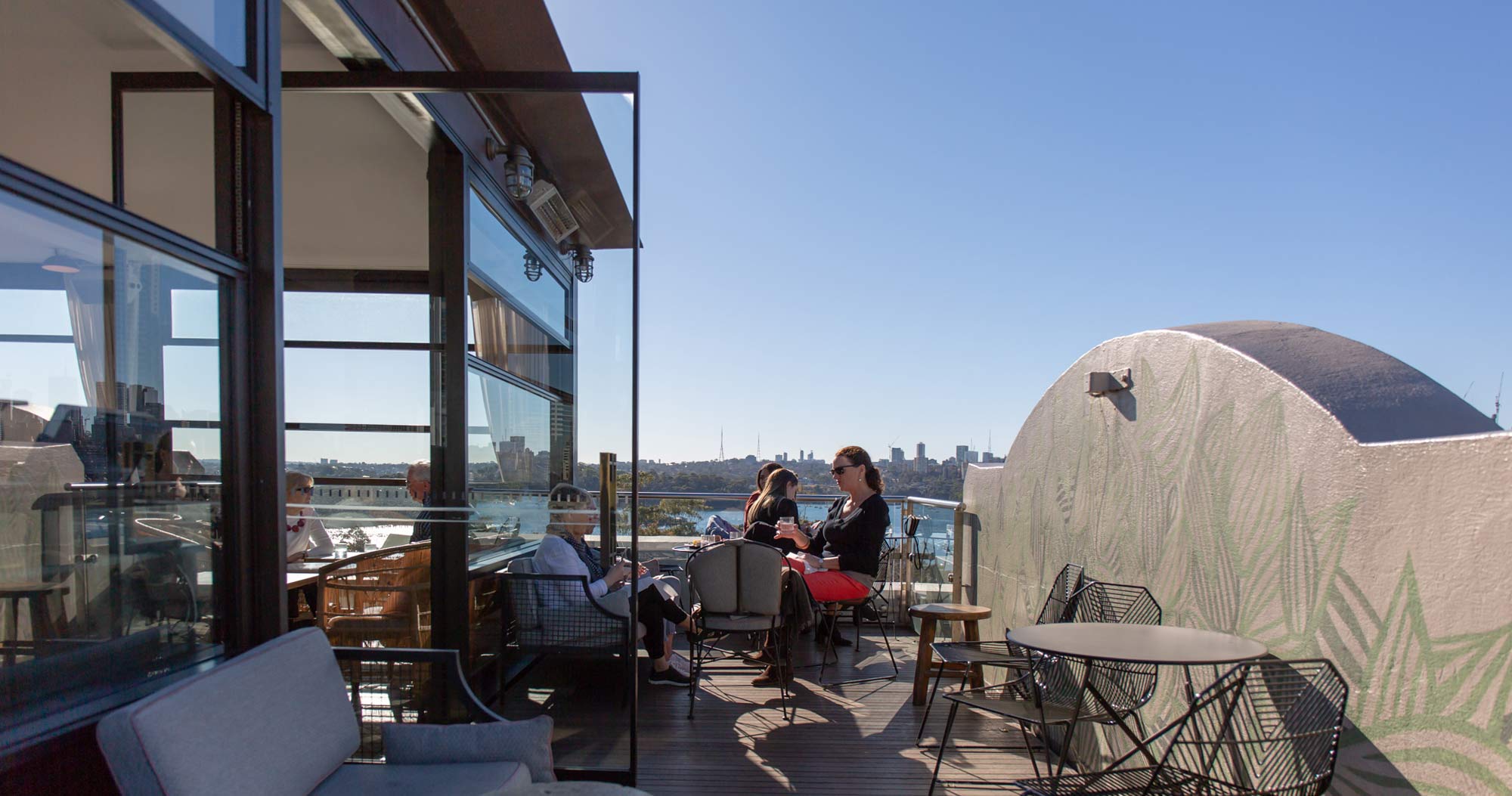シドニー・ハーバーの絶景が楽しめるバー「ヘンリー・ディーン（HENRY DEANE）」