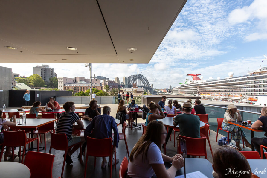 シドニー湾を見渡す絶景カフェ「MCA cafe（MCAカフェ）」