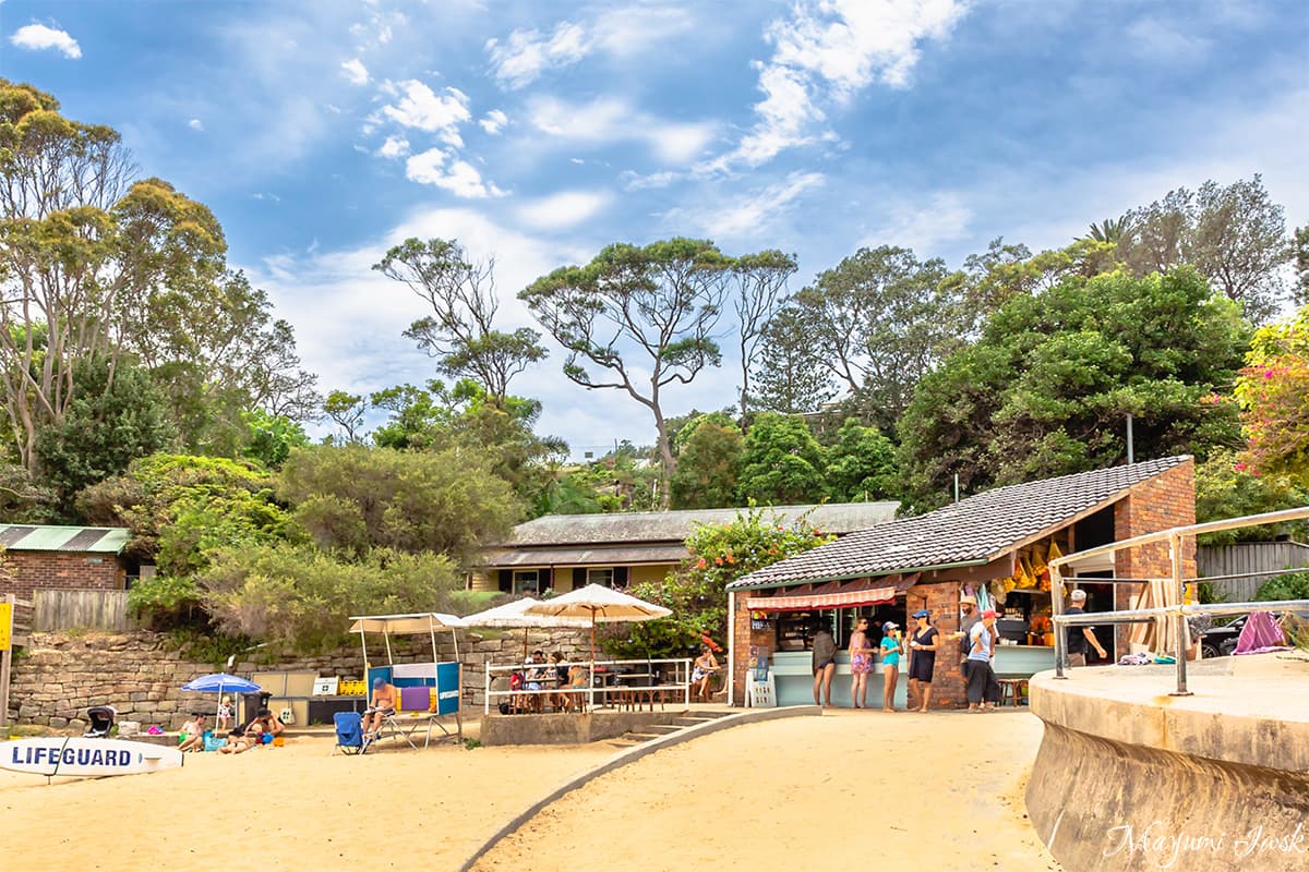キャンプコーヴ・ビーチでオレンジジュース「キャンプコーヴ・キオスク（CAMP COVE KIOSK）」