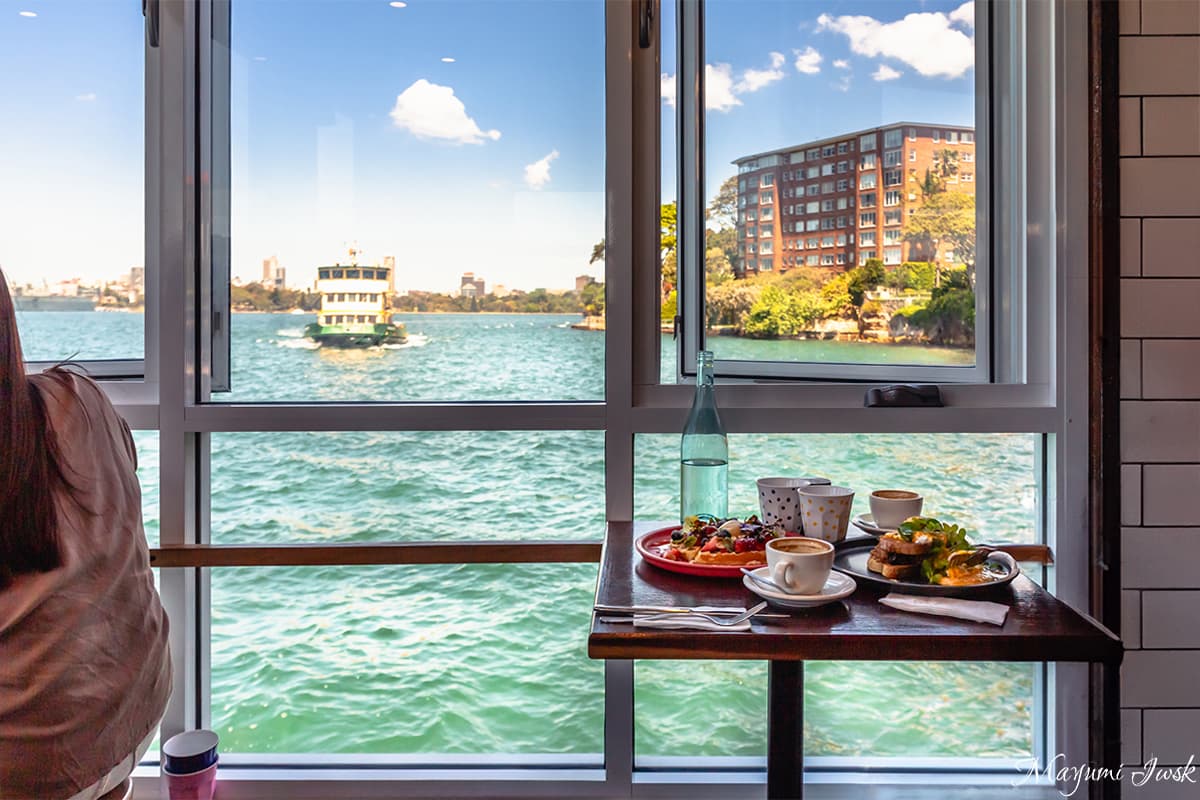 フェリーで行く眺めのいいカフェ「セルシウス・コーヒー（CELSIUS COFFEE CO.）」