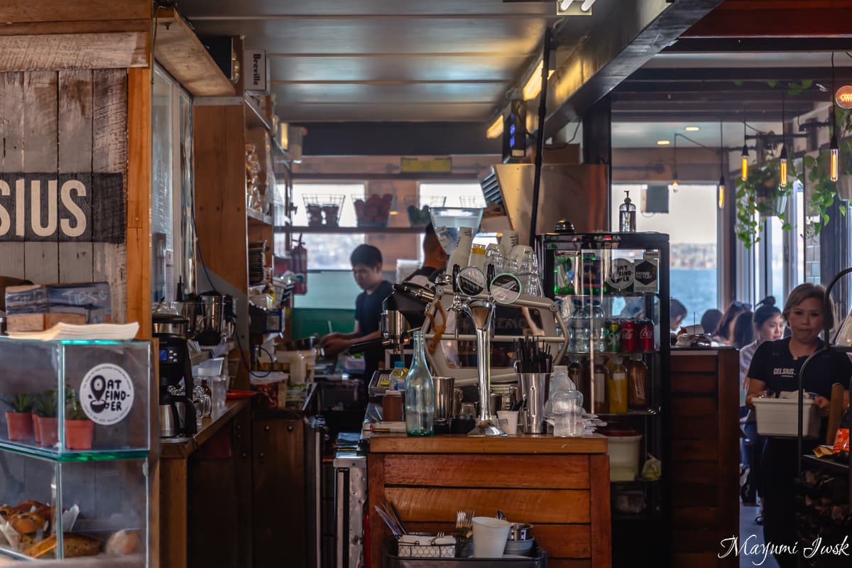 フェリーで行く眺めのいいカフェ「セルシウス・コーヒー（CELSIUS COFFEE CO.）」